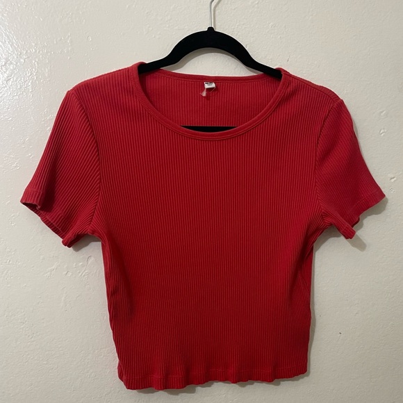 Uniqlo | Tops | Red Ribbed Uniqlo Crop Top | Poshmark